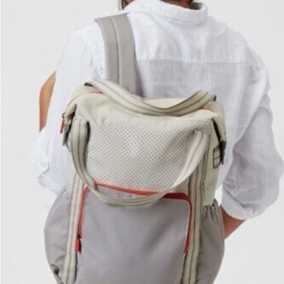 thirty-one | Bags | Nwt Thirty One Whisper Grey Colorblock Day Away ...